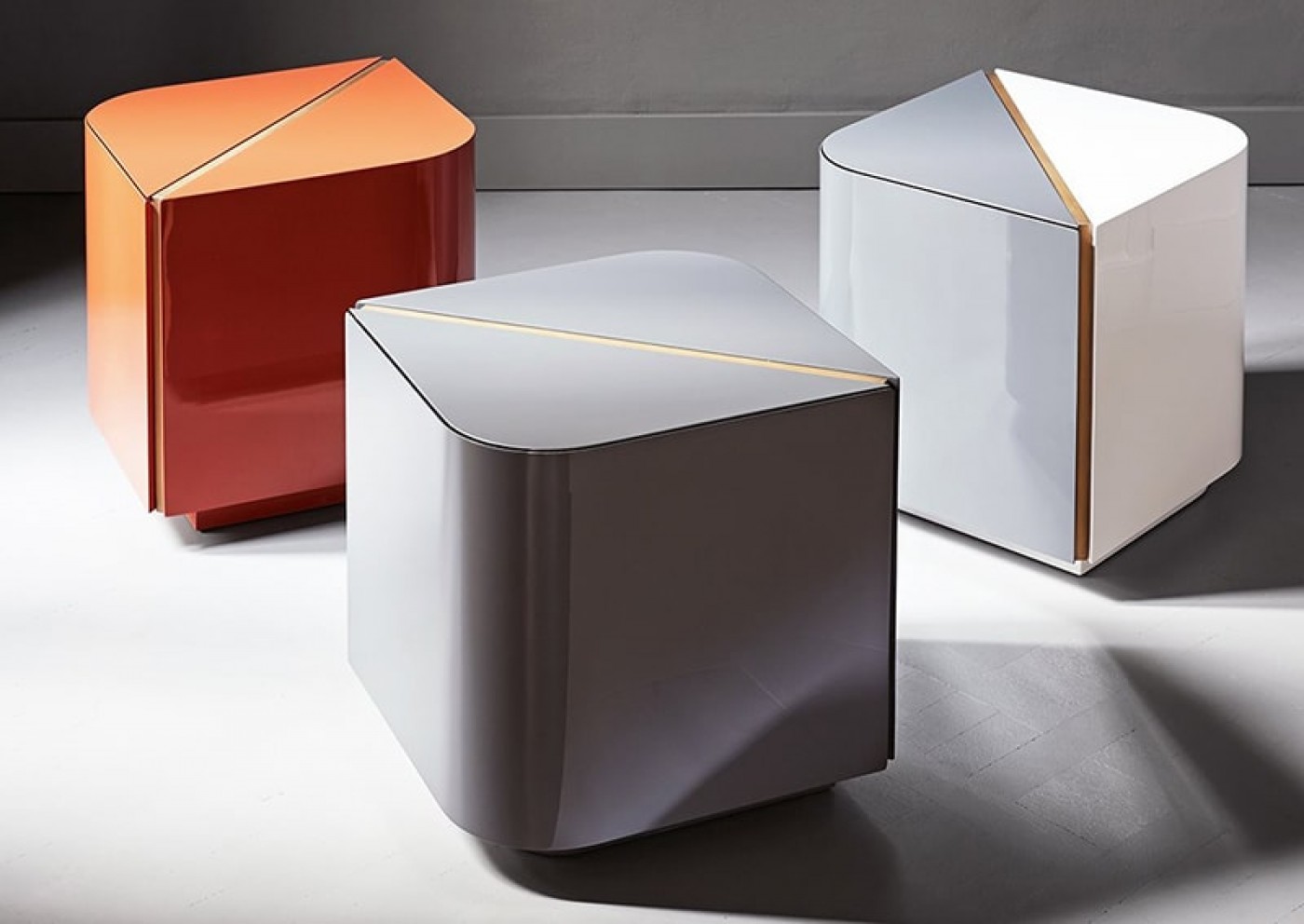 Dimitri Shine Meridiani bedside table | Spazio Schiatti Authorized Dealer